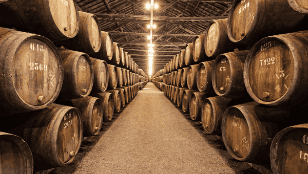 How to Drink Port Wine? A Beginner’s Guide to Port